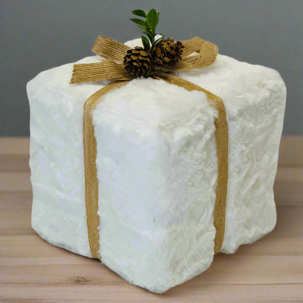 Fur Gift Box 18cm | Flowers | Christmas Decor | Florist Toowoomba |Same ...